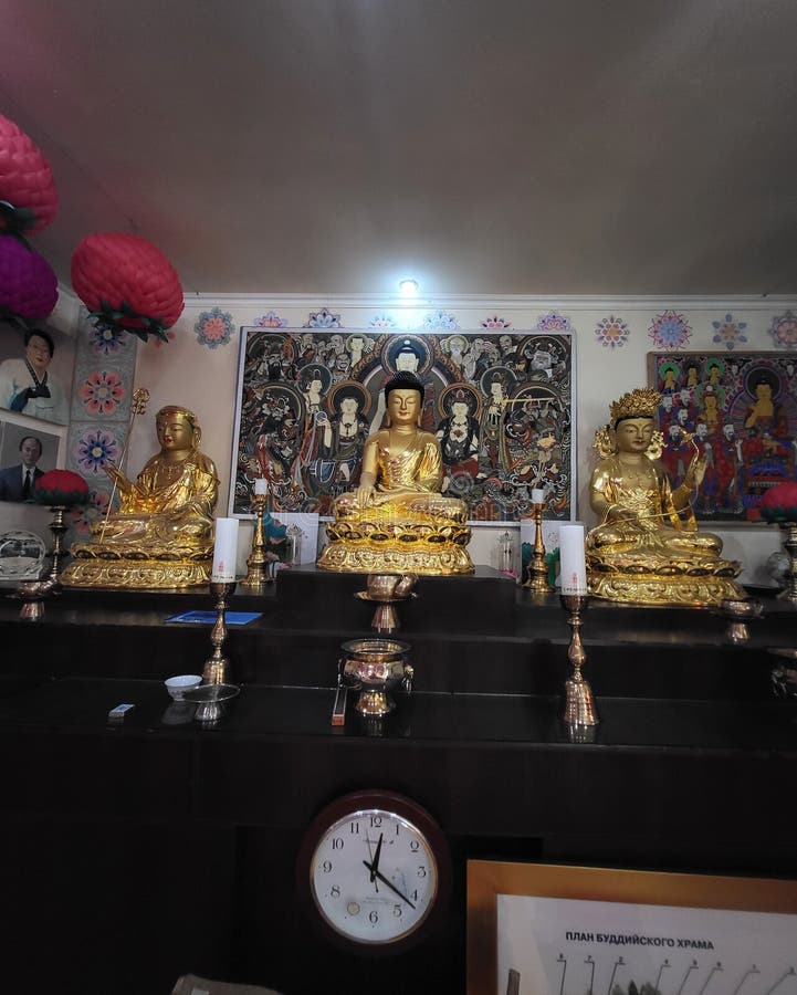 Golden Buddha Statue in the Buddhist Temple Editorial Photography ...