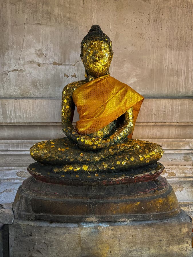 Golden Buddha Statue in the Wat Bangphra Temple Editorial Stock Photo ...