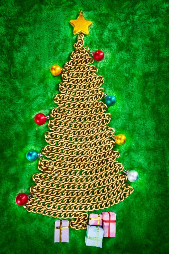Golden Chain Christmas Tree on Green Stock Image - Image of tree, life ...