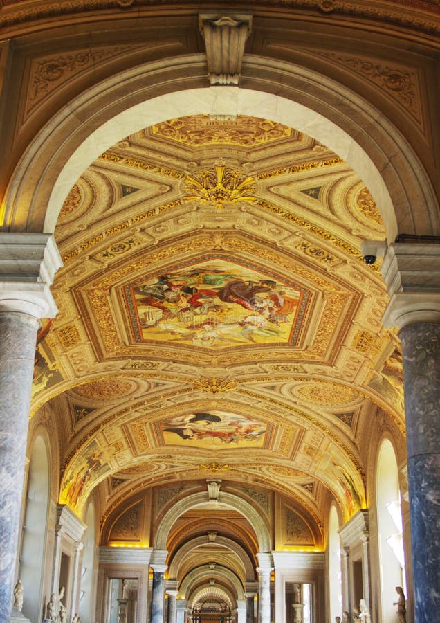 Golden church interior editorial image. Image of catholicism - 5239495