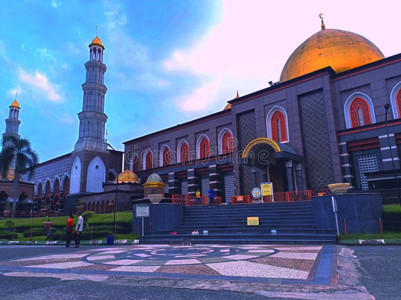 Golden Dome Mosque editorial stock photo. Image of golden - 326149008