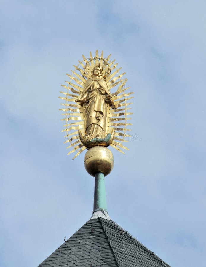 Golden figure stock image. Image of figure, reflective - 28440841