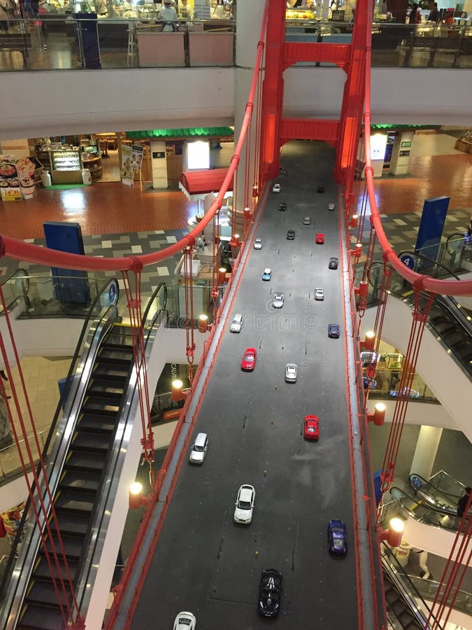 Golden gate model editorial photo. Image of cars, mall - 94292196