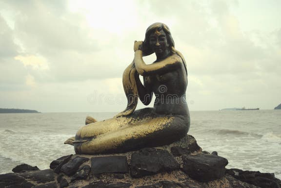 The golden mermaid stock photo. Image of statue, fish - 43550864