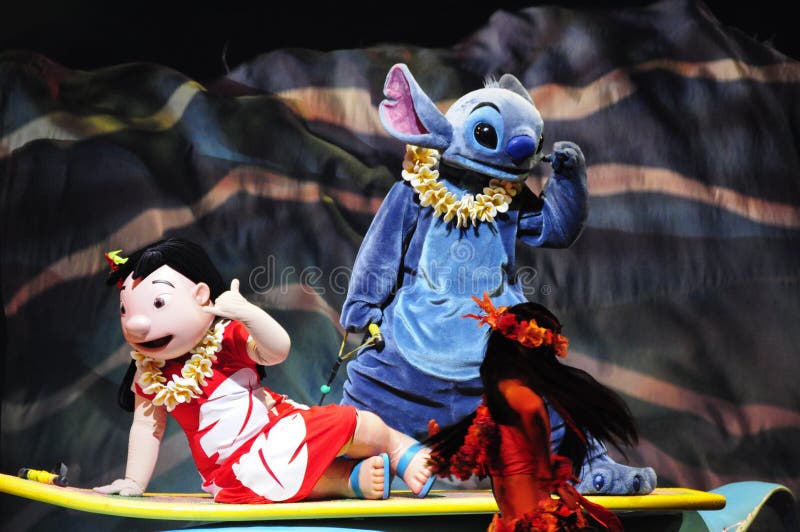 Lilo on a Parade in Disneyland Editorial Stock Image - Image of donald ...