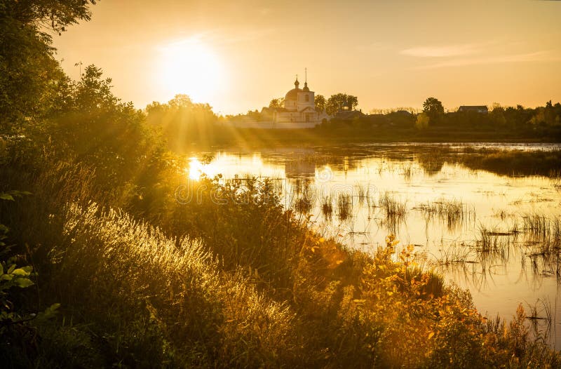 Golden Morning At Beach By Dawn Stock Photo - Image of dawning, clear ...