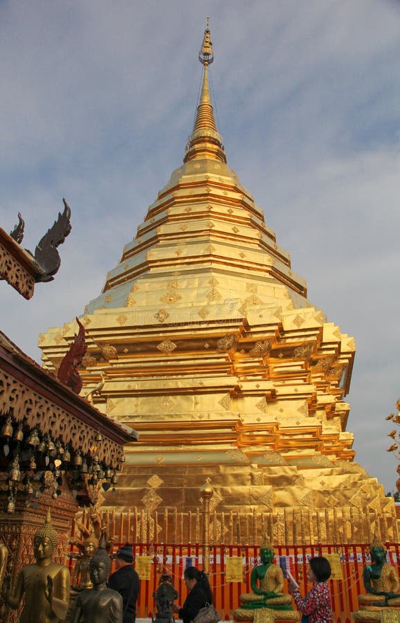 Golden stupa editorial stock image. Image of gold, landmark - 71755869