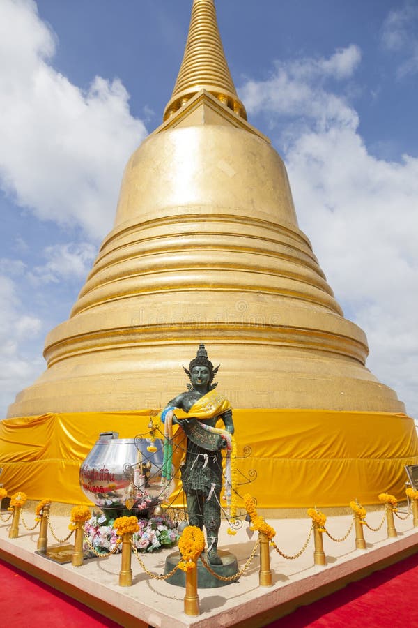 Golden stupa stock image. Image of landscape, landmark - 45478097