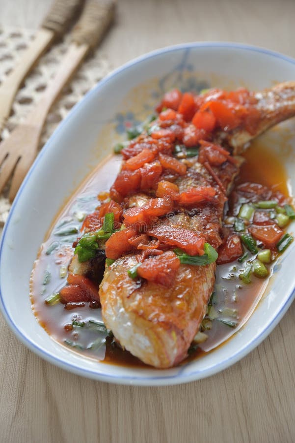 Golden Threadfin Bream Fish Stock Image - Image of tomato, threadfin ...