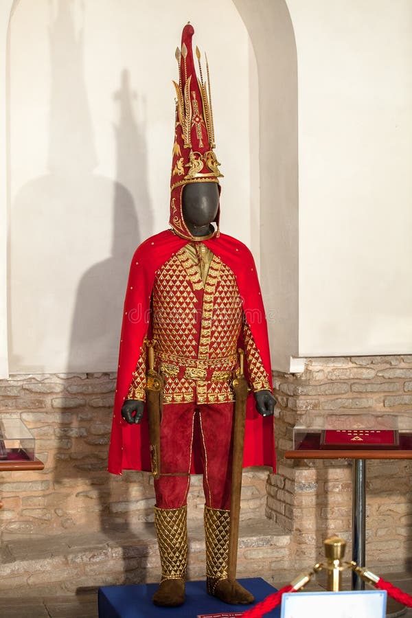 Goldener Mann redaktionelles stockbild. Bild von symbol - 77171059