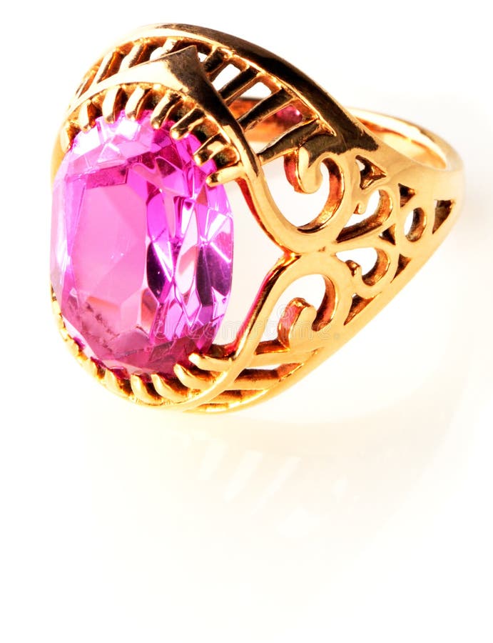 Goldener Ring Mit Rosafarbenem Edelstein Stockbild - Bild von ...
