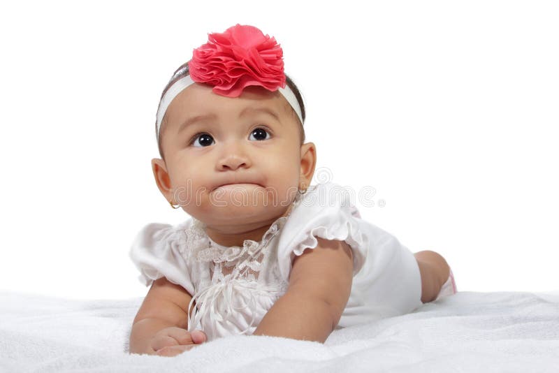 Gole com fome do bebê foto de stock. Imagem de fundo - 57109108