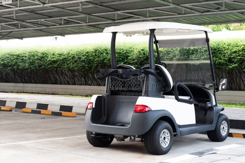 Golf cart, park the garage stock image. Image of lifestyle - 147293683