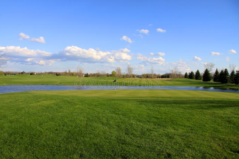 Golf Course stock image. Image of lake, myrtle, activity - 19525883