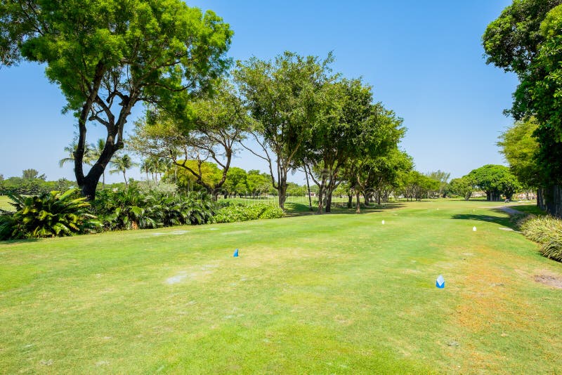 Golf Tee Box Images - Download 837 Royalty Free Photos - Page 4