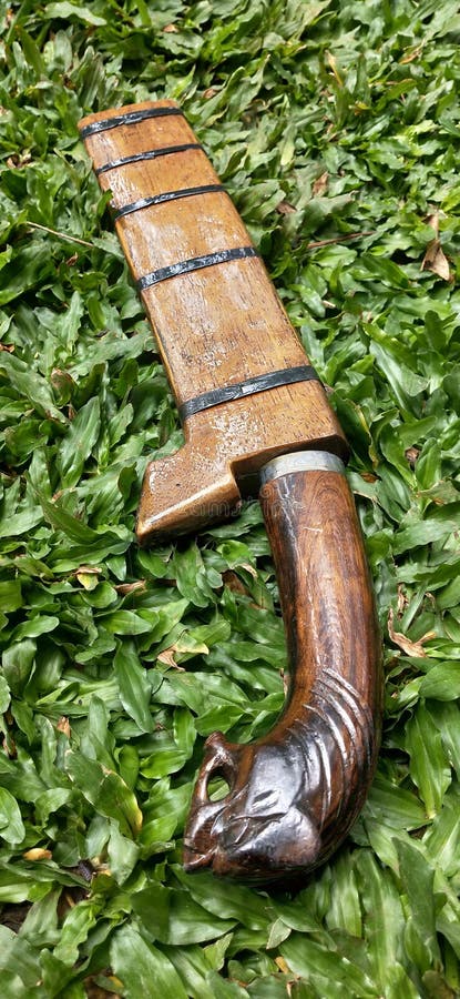 Golok El Machete Tradicional De Indonesia Con Mango De Tigre Foto de ...