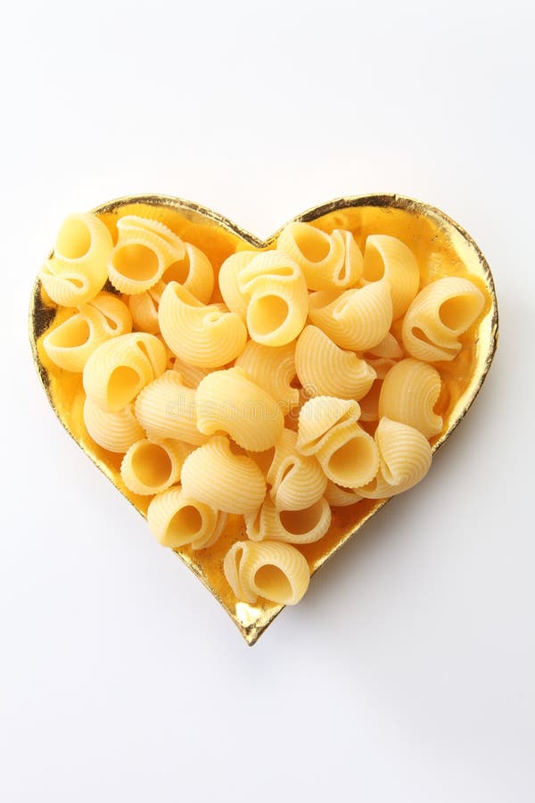 Gomiti rigati stock photo. Image of calories, golden - 75887958