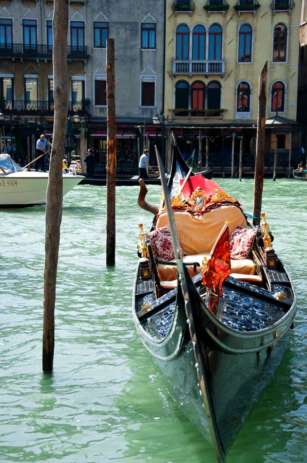 Gondola editorial photo. Image of europe, culture, decoration - 25845281