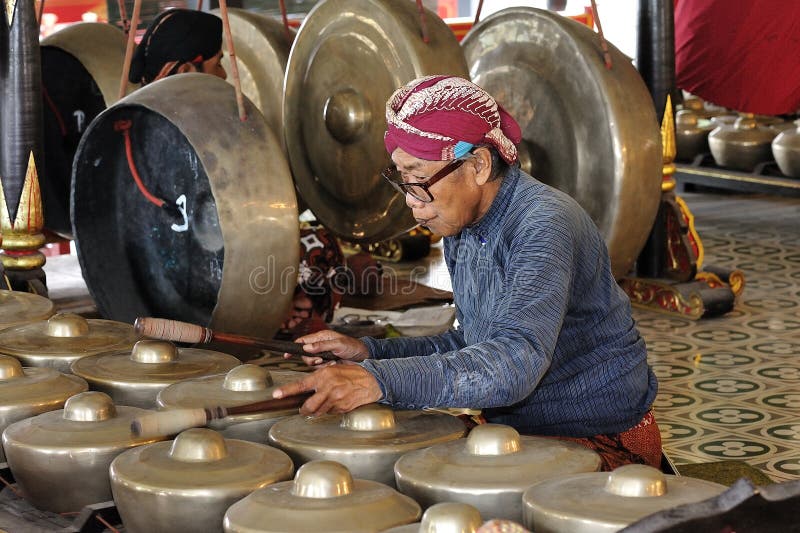 Gamelan editorial photography. Image of people, malaysia - 27813582