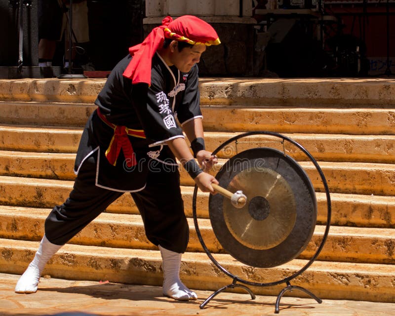 Gongo foto editorial. Imagem de soar, rico, anel, evento - 20996641