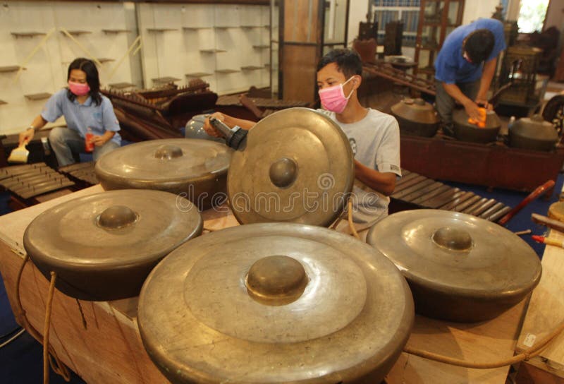 Gongo antigo imagem de stock editorial. Imagem de museu - 37691819