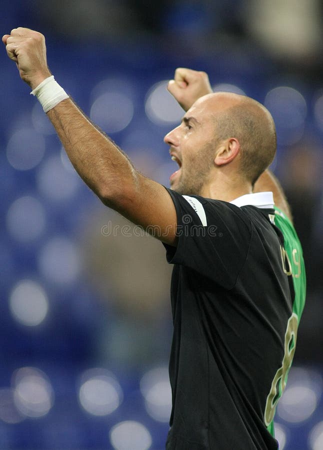 Gonzalo Colsa editorial photo. Image of league, ball - 12079631