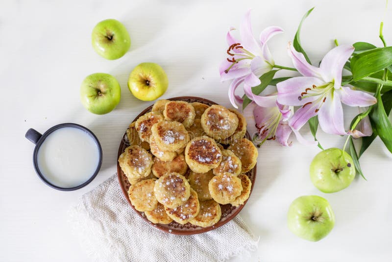 Good Morning, Breakfast with Cheesecakes and Milk and Apples ...