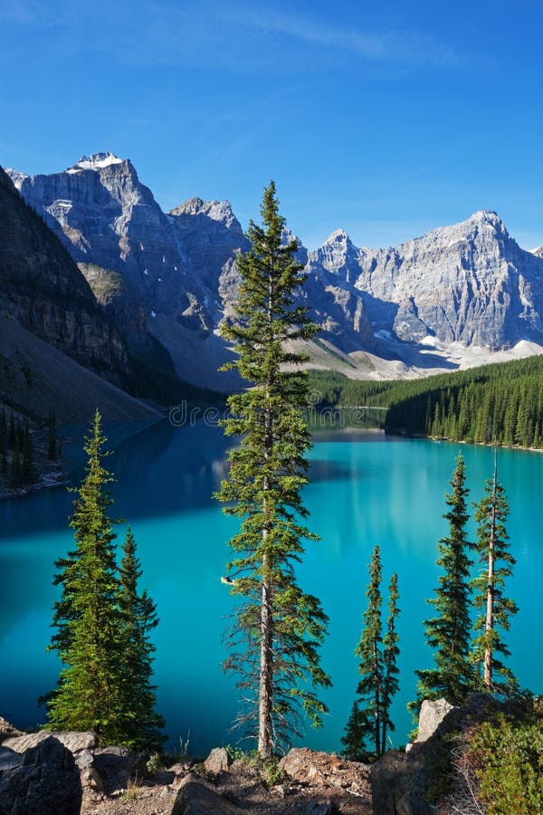 Good Morning Moraine Lake stock photo. Image of blue - 11659162