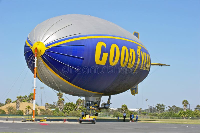 The Goodyear Blimp Over Los Angeles Editorial Stock Photo - Image of ...