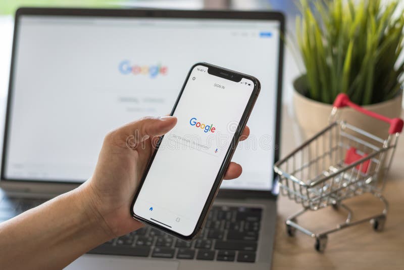 Google Application with Voice Speaker Typing, Intelligent Search Engine ...