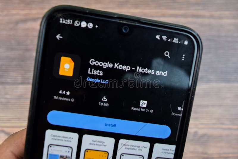 Google Keep - Notes and Lists Application on Smartphone Screen. Google ...