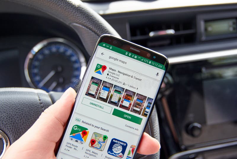 Google Maps Application on a Cell Phone Editorial Image - Image of ...
