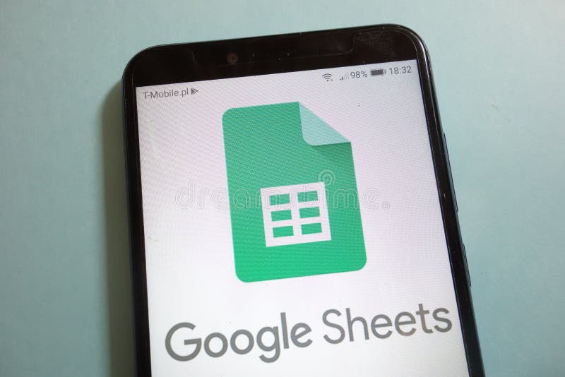 Google Sheets Dev App with Magnifying on Smartphone Screen Editorial ...