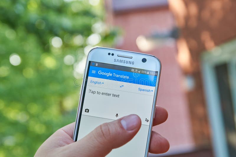 Google traduce imagen editorial. Imagen de instale, marca - 144829200