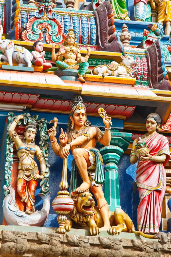 Gopuram (tour) De Temple Indou Image stock - Image du hindouisme, indou ...