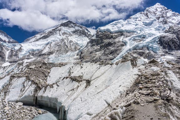 Gorak Shep a EBC, Nepal foto de archivo. Imagen de canto - 103413674