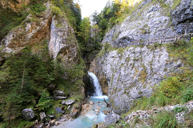 Gorge De Wolfsklamm Pendant L'automne Dans Stans, Autriche Image stock ...