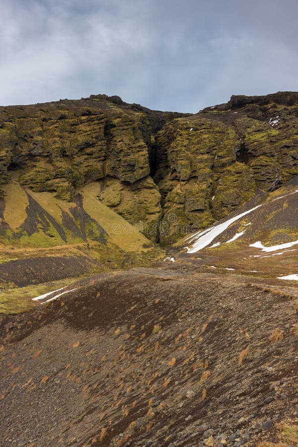 Gorge of Raudfeldsgja in Iceland Stock Image - Image of ravine, birds ...