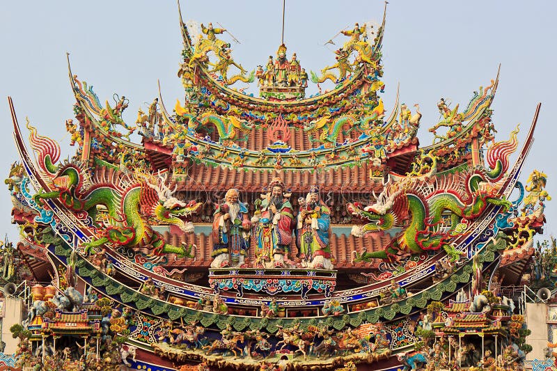 The Gorgeous Chinese Temple Statues Stock Photo - Image of building ...