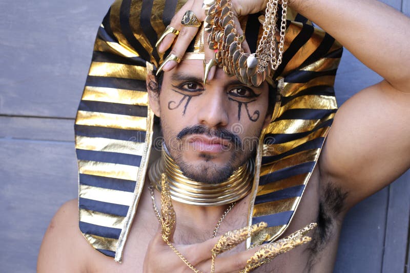 Gorgeous Egyptian Man in Traditional Costume Stock Image - Image of ...