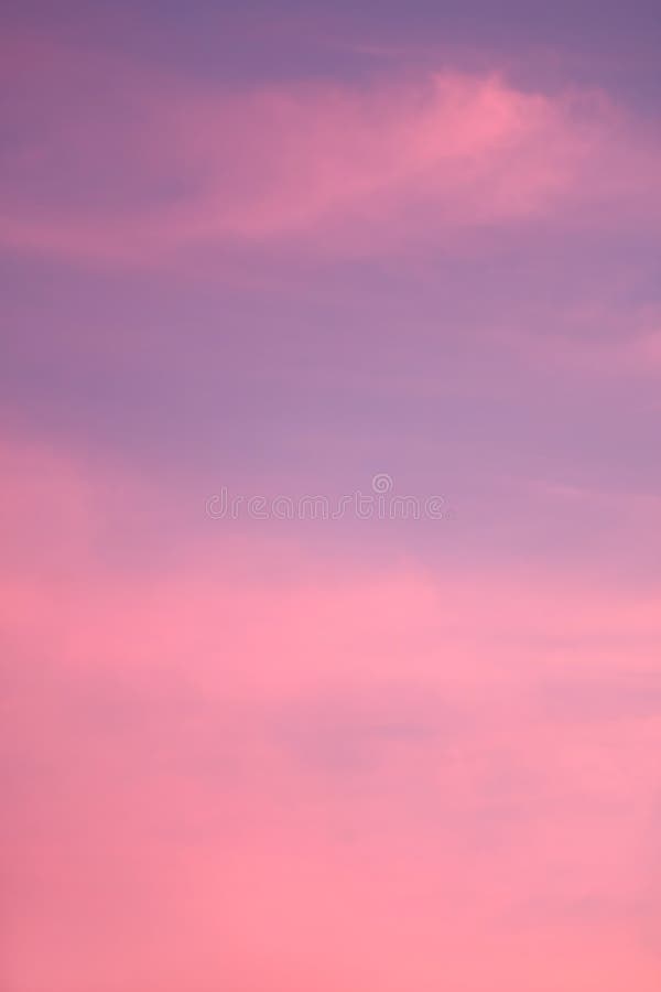 Gorgeous Gradient Purple and Pink Cloudy Sky with Sunset Afterglow ...