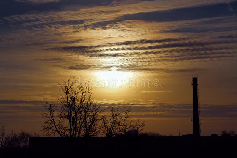 Gorgeous Panorama Scenic of the Strong Sunrise with Silver Lining and ...