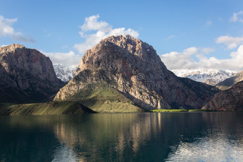 Gorgeous Snow Mountain and Lake Stock Image - Image of kvv515kvv ...