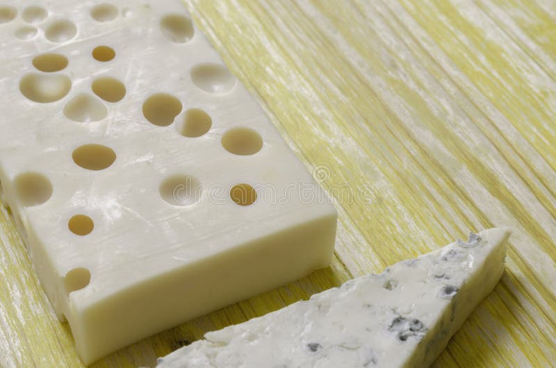 Spansk Manchego Ost, Get, Gruyere, Gorgonzola Fotografering för ...