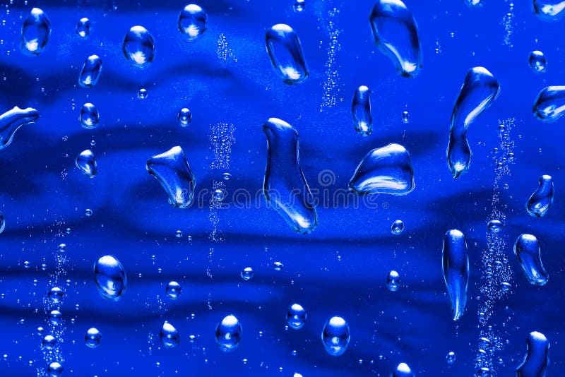 Gota del agua azul foto de archivo. Imagen de sutil, gotita - 6811862
