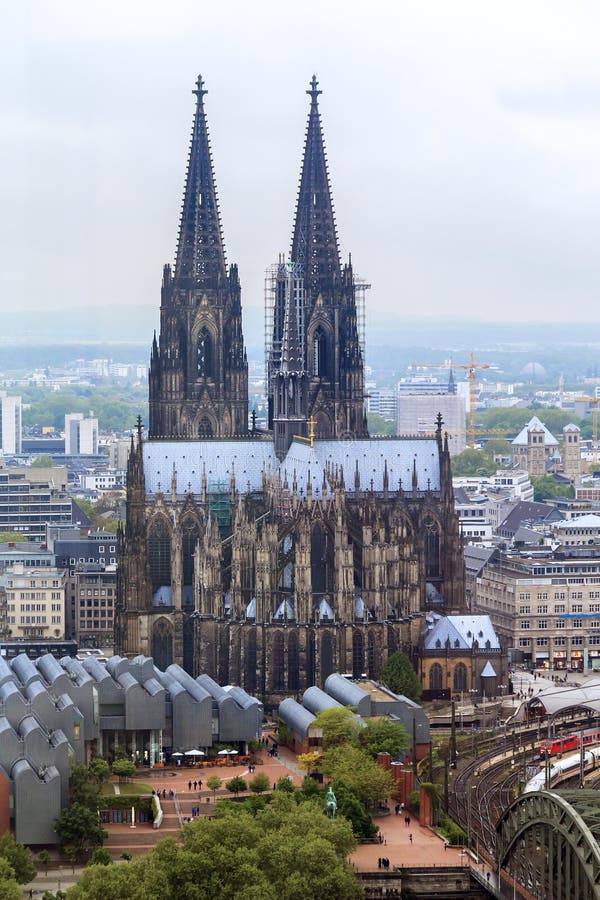 Gothic Cathedral in Cologne Editorial Photo - Image of religion ...