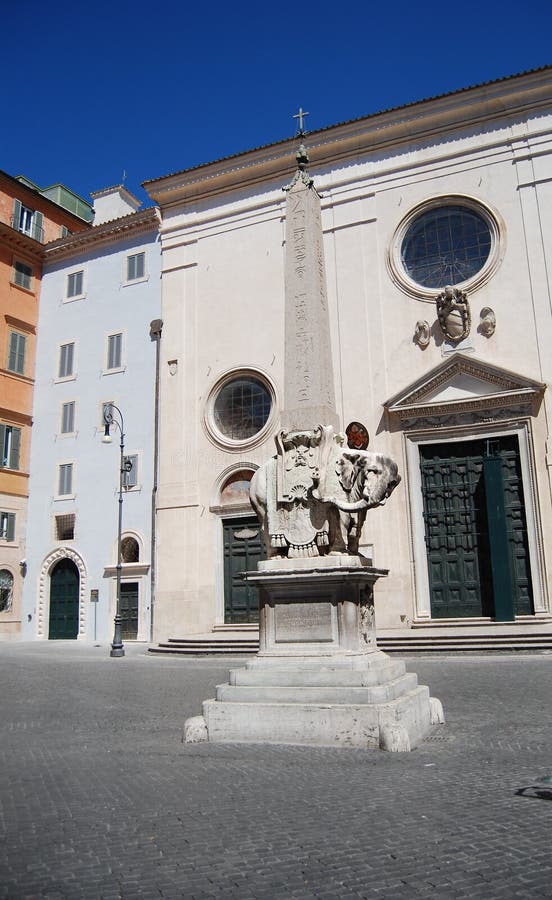 Gotic bazilica editorial stock image. Image of corinthian - 57241614