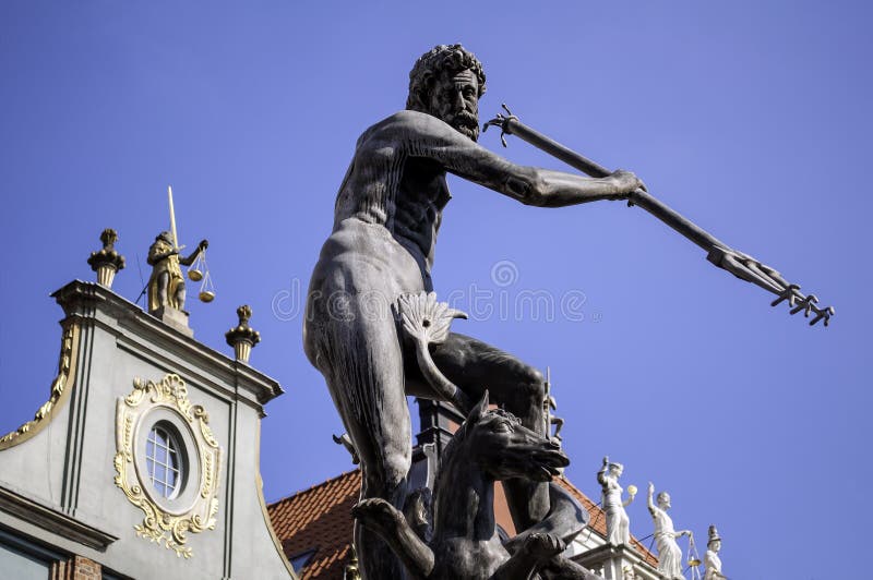 Gott Von Meer. Neptun Statue. Redaktionelles Bild - Bild von statue ...