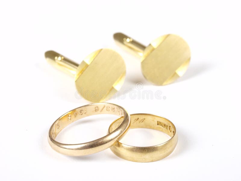 Gouden ringen stock afbeelding. Image of ringen, verplichting - 13362735