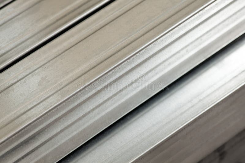 Goujons en acier photo stock. Image du matériel, wallboard - 18970616